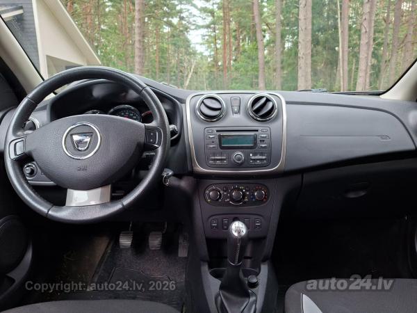 Pelēks Dacia Sandero 2013 Kerdla, ar dzinēja tilpumu 1.50 L un nobraukumu 244 tūkst. km par 4200 €, foto 6 vietnē AUTOMOTO.COM.LV