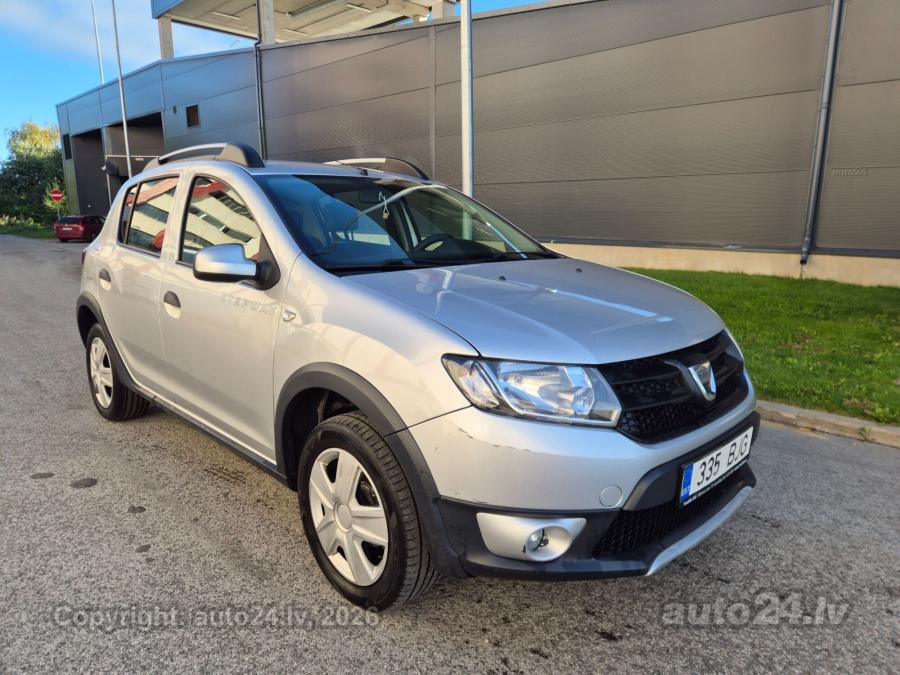 Grey Dacia Sandero 2013 in Tallinn, with an engine capacity of 1.50 L and mileage of 211 thousand km for 1999 €, photo 1 on AUTOMOTO.COM.LV