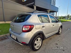 Grey Dacia Sandero 2013 in Tallinn, with an engine capacity of 1.50 L and mileage of 211 thousand km for 1999 €, photo 5 on AUTOMOTO.COM.LV