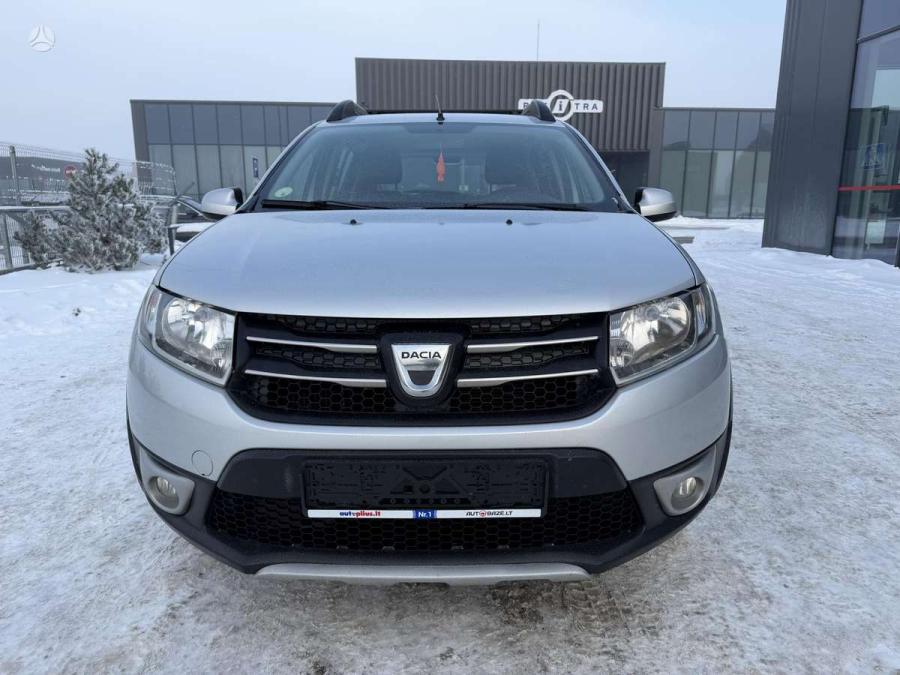 Pelēks Dacia Sandero 2015 Šauļi, ar dzinēja tilpumu 1.46 L un nobraukumu 253 tūkst. km par 3800 €, foto 5 vietnē AUTOMOTO.COM.LV