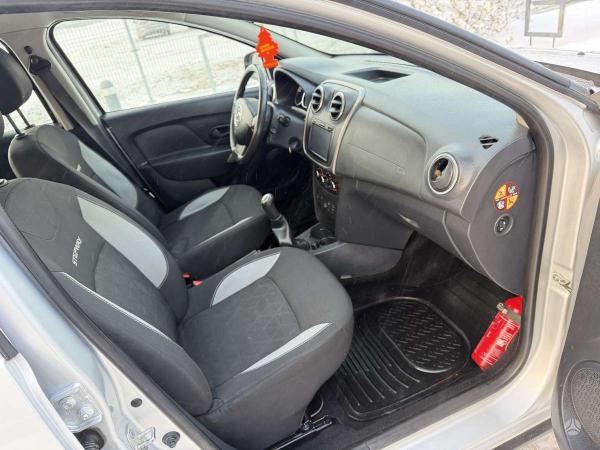 Grey Dacia Sandero 2015 in Siauliai, with an engine capacity of 1.46 L and mileage of 253 thousand km for 3800 €, photo 7 on AUTOMOTO.COM.LV