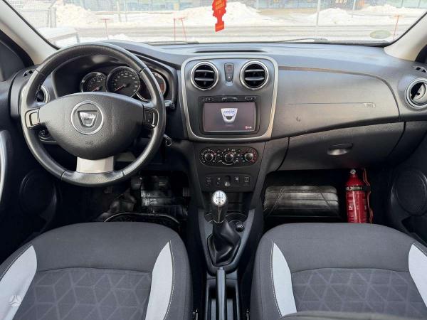 Grey Dacia Sandero 2015 in Siauliai, with an engine capacity of 1.46 L and mileage of 253 thousand km for 3800 €, photo 9 on AUTOMOTO.COM.LV