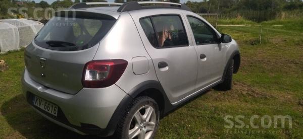 Pelēks Dacia Sandero 2015 Jelgava, ar dzinēja tilpumu 1.50 L un nobraukumu 136 tūkst. km par 3500 €, foto 5 vietnē AUTOMOTO.COM.LV