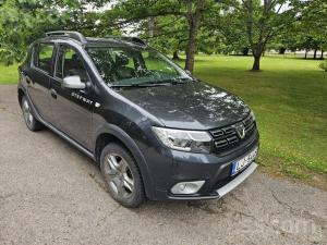 Grey Dacia Sandero 2018 in Jelgava, with an engine capacity of 1.50 L and mileage of 105 thousand km for 5490 €, photo  on AUTOMOTO.COM.LV
