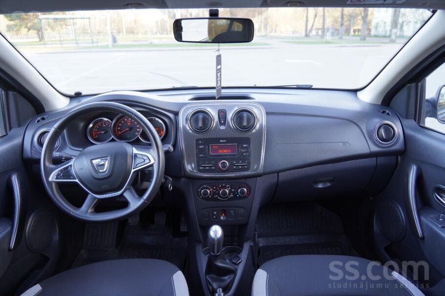 Grey Dacia Sandero 2018 in Jelgava, with an engine capacity of 1.50 L and mileage of 105 thousand km for 5490 €, photo 9 on AUTOMOTO.COM.LV