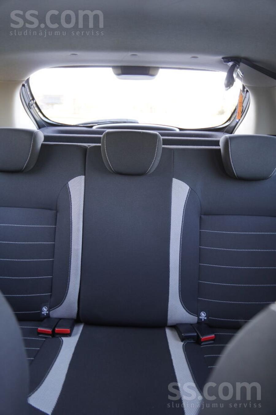 Grey Dacia Sandero 2018 in Jelgava, with an engine capacity of 1.50 L and mileage of 105 thousand km for 5490 €, photo 11 on AUTOMOTO.COM.LV