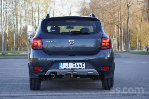 Pelēks Dacia Sandero 2018 Jelgava, ar dzinēja tilpumu 1.50 L un nobraukumu 105 tūkst. km par 7200 €, foto 5 vietnē AUTOMOTO.COM.LV