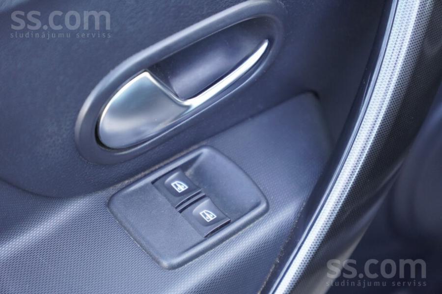 Pelēks Dacia Sandero 2018 Jelgava, ar dzinēja tilpumu 1.50 L un nobraukumu 105 tūkst. km par 7200 €, foto 10 vietnē AUTOMOTO.COM.LV