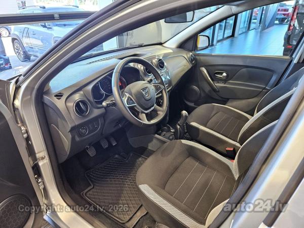 Grey Dacia Sandero 2018 in Tallinn, with an engine capacity of 1.50 L and mileage of 54 thousand km for 8990 €, photo 7 on AUTOMOTO.COM.LV