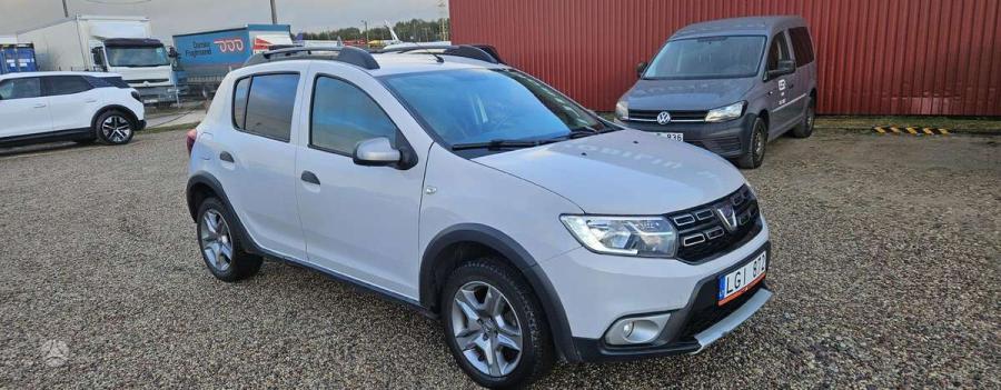 Grey Dacia Sandero 2020 in Vilnius, with an engine capacity of 0.90 L and mileage of 130 thousand km for 3555 €, photo 14 on AUTOMOTO.COM.LV
