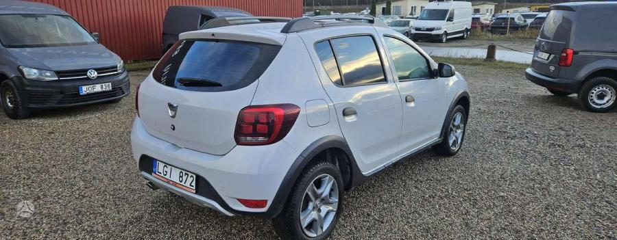 Grey Dacia Sandero 2020 in Vilnius, with an engine capacity of 0.90 L and mileage of 130 thousand km for 3555 €, photo 15 on AUTOMOTO.COM.LV