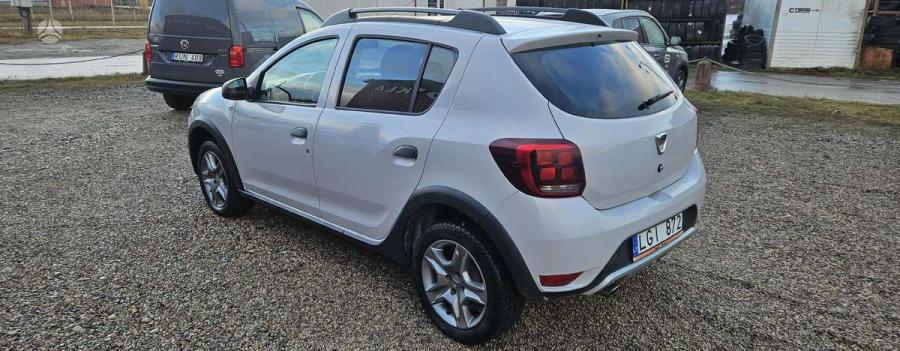Grey Dacia Sandero 2020 in Vilnius, with an engine capacity of 0.90 L and mileage of 130 thousand km for 3555 €, photo 16 on AUTOMOTO.COM.LV