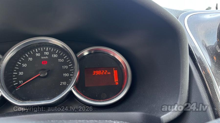 Pelēks Dacia Sandero 2020 Tallina, ar dzinēja tilpumu 1.00 L un nobraukumu 40 tūkst. km par 6500 €, foto 13 vietnē AUTOMOTO.COM.LV