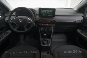 Grey Dacia Sandero 2021 in Tallinn, with an engine capacity of 1.00 L and mileage of 33 thousand km for 12990 €, photo 8 on AUTOMOTO.COM.LV