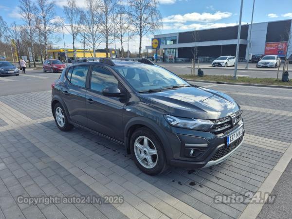 Grey Dacia Sandero 2021 in Paldiski, with an engine capacity of 1.00 L and mileage of 70 thousand km for 10990 €, photo 2 on AUTOMOTO.COM.LV