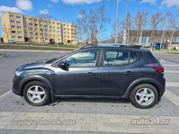 Grey Dacia Sandero 2021 in Paldiski, with an engine capacity of 1.00 L and mileage of 70 thousand km for 10990 €, photo 6 on AUTOMOTO.COM.LV