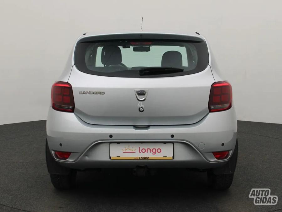 Grey Dacia Sandero 2021 in Vilnius, with an engine capacity of 1.00 L and mileage of 121 thousand km for 7999 €, photo 6 on AUTOMOTO.COM.LV