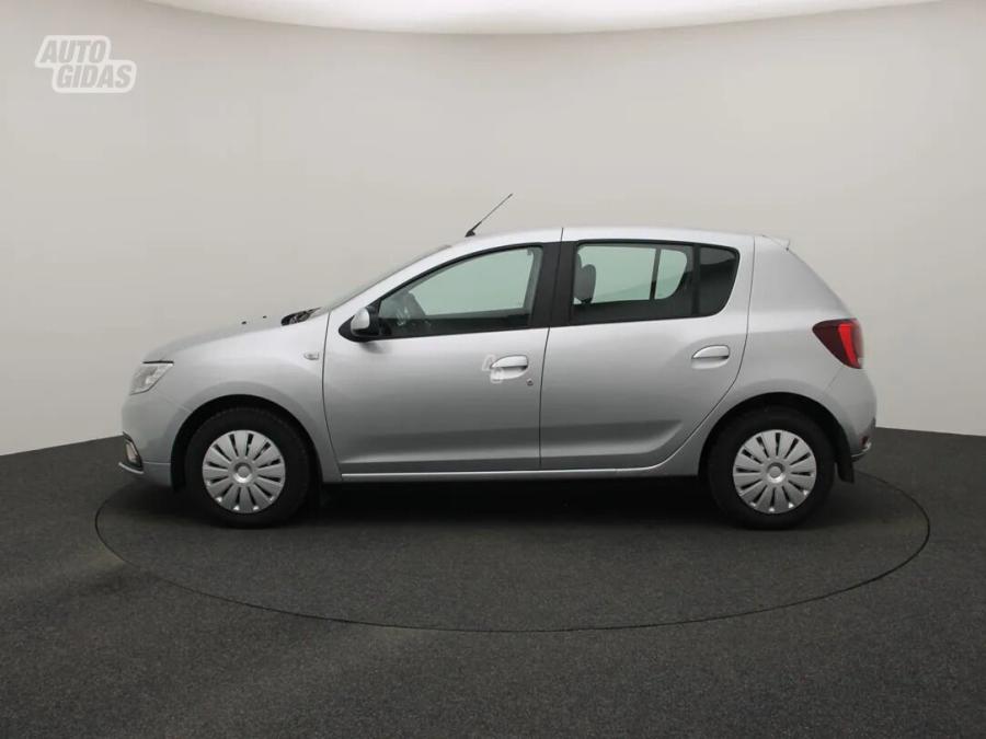 Grey Dacia Sandero 2021 in Vilnius, with an engine capacity of 1.00 L and mileage of 121 thousand km for 7999 €, photo 7 on AUTOMOTO.COM.LV