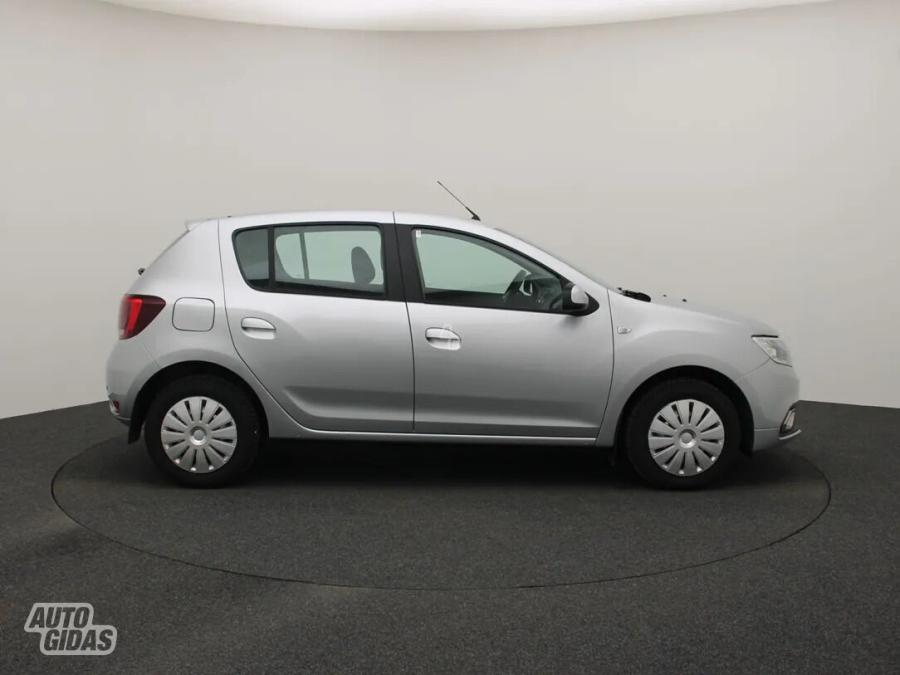 Grey Dacia Sandero 2021 in Vilnius, with an engine capacity of 1.00 L and mileage of 121 thousand km for 7999 €, photo 10 on AUTOMOTO.COM.LV
