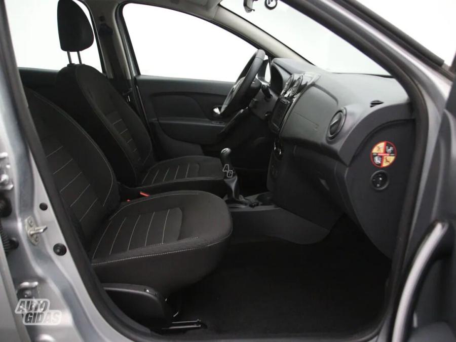 Grey Dacia Sandero 2021 in Vilnius, with an engine capacity of 1.00 L and mileage of 121 thousand km for 7999 €, photo 15 on AUTOMOTO.COM.LV