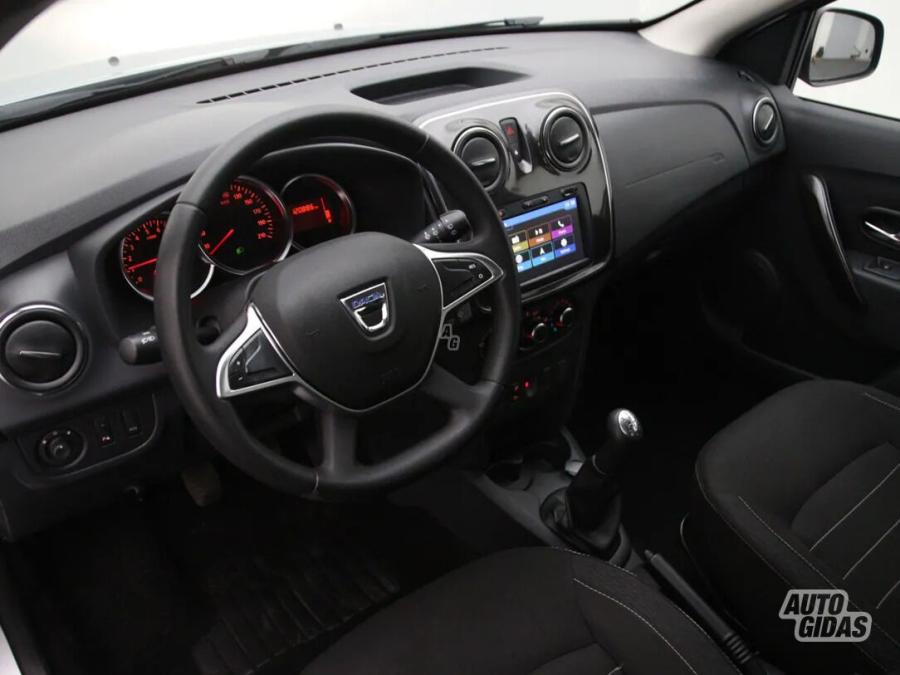 Grey Dacia Sandero 2021 in Vilnius, with an engine capacity of 1.00 L and mileage of 121 thousand km for 7999 €, photo 17 on AUTOMOTO.COM.LV