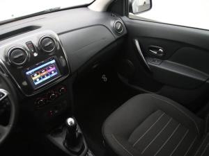 Grey Dacia Sandero 2021 in Vilnius, with an engine capacity of 1.00 L and mileage of 121 thousand km for 7999 €, photo 22 on AUTOMOTO.COM.LV