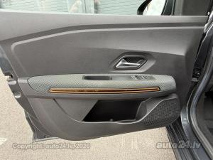 Grey Dacia Sandero 2021 in Tallinn, with an engine capacity of 1.00 L and mileage of 71 thousand km for 9995 €, photo 12 on AUTOMOTO.COM.LV