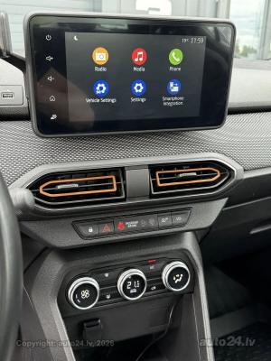 Grey Dacia Sandero 2021 in Tallinn, with an engine capacity of 1.00 L and mileage of 71 thousand km for 9995 €, photo 16 on AUTOMOTO.COM.LV