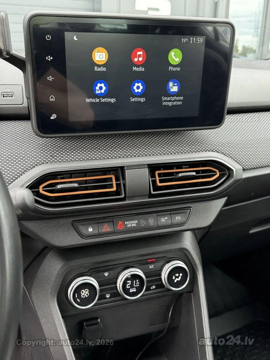 Grey Dacia Sandero 2021 in Tallinn, with an engine capacity of 1.00 L and mileage of 71 thousand km for 9995 €, photo 16 on AUTOMOTO.COM.LV