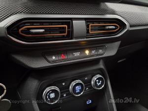Grey Dacia Sandero 2021 in Tallinn, with an engine capacity of 1.00 L and mileage of 20 thousand km for 12900 €, photo 12 on AUTOMOTO.COM.LV