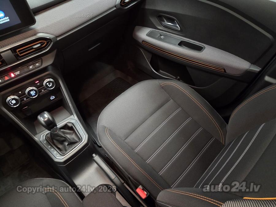 Grey Dacia Sandero 2021 in Tallinn, with an engine capacity of 1.00 L and mileage of 20 thousand km for 12900 €, photo 16 on AUTOMOTO.COM.LV