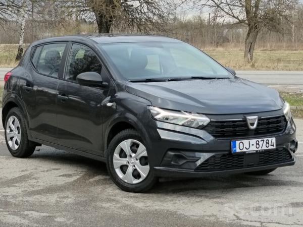 Grey Dacia Sandero 2021 in Ogre, with an engine capacity of 1.00 L and mileage of 33 thousand km for 8570 €, photo 1 on AUTOMOTO.COM.LV