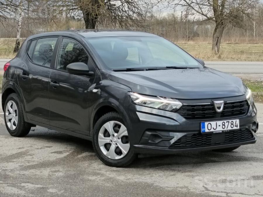 Grey Dacia Sandero 2021 in Ogre, with an engine capacity of 1.00 L and mileage of 33 thousand km for 8570 €, photo 1 on AUTOMOTO.COM.LV