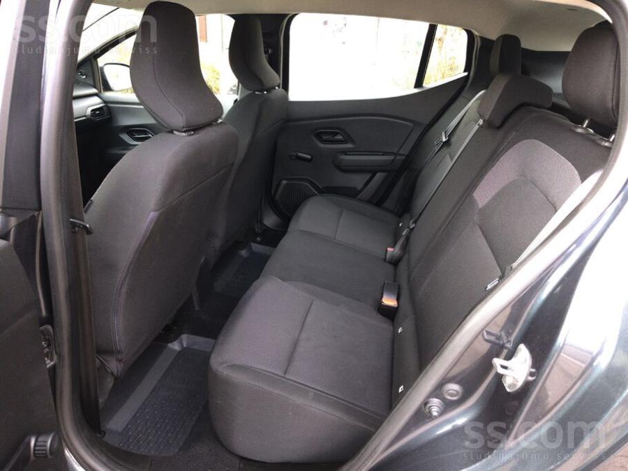 Grey Dacia Sandero 2021 in Ogre, with an engine capacity of 1.00 L and mileage of 33 thousand km for 8570 €, photo 10 on AUTOMOTO.COM.LV