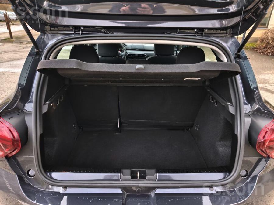 Grey Dacia Sandero 2021 in Ogre, with an engine capacity of 1.00 L and mileage of 33 thousand km for 8570 €, photo 13 on AUTOMOTO.COM.LV