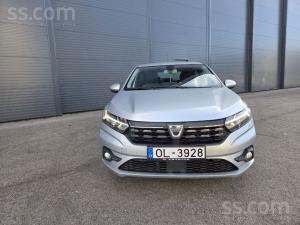 Grey Dacia Sandero 2021 in Riga, with an engine capacity of 1.00 L and mileage of 58 thousand km for 8200 €, photo 3 on AUTOMOTO.COM.LV