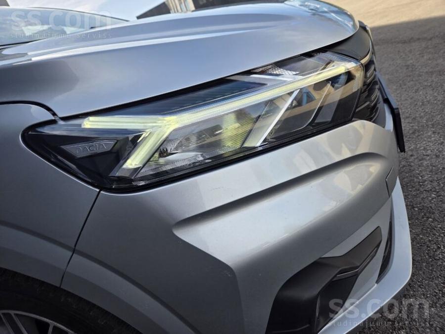 Grey Dacia Sandero 2021 in Riga, with an engine capacity of 1.00 L and mileage of 58 thousand km for 8200 €, photo 12 on AUTOMOTO.COM.LV