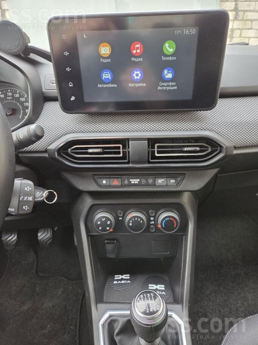 Grey Dacia Sandero 2021 in Riga, with an engine capacity of 1.00 L and mileage of 58 thousand km for 8200 €, photo 19 on AUTOMOTO.COM.LV
