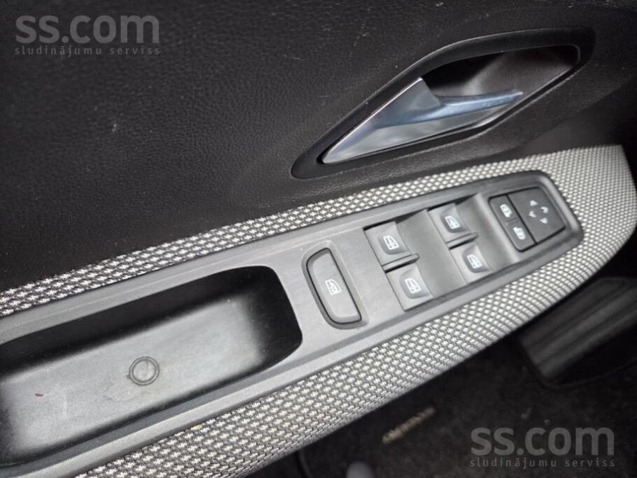 Grey Dacia Sandero 2021 in Riga, with an engine capacity of 1.00 L and mileage of 58 thousand km for 8200 €, photo 21 on AUTOMOTO.COM.LV