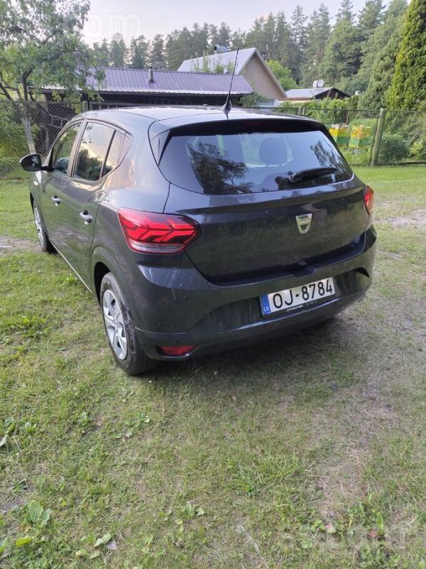 Grey Dacia Sandero 2021 in Riga, with an engine capacity of 0.90 L and mileage of 34 thousand km for 8350 €, photo 4 on AUTOMOTO.COM.LV