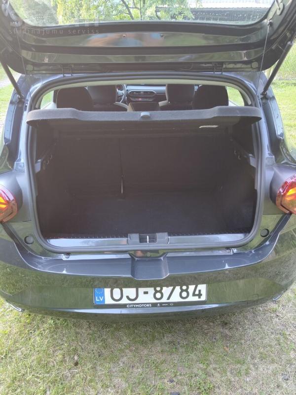 Grey Dacia Sandero 2021 in Riga, with an engine capacity of 0.90 L and mileage of 34 thousand km for 8350 €, photo 9 on AUTOMOTO.COM.LV
