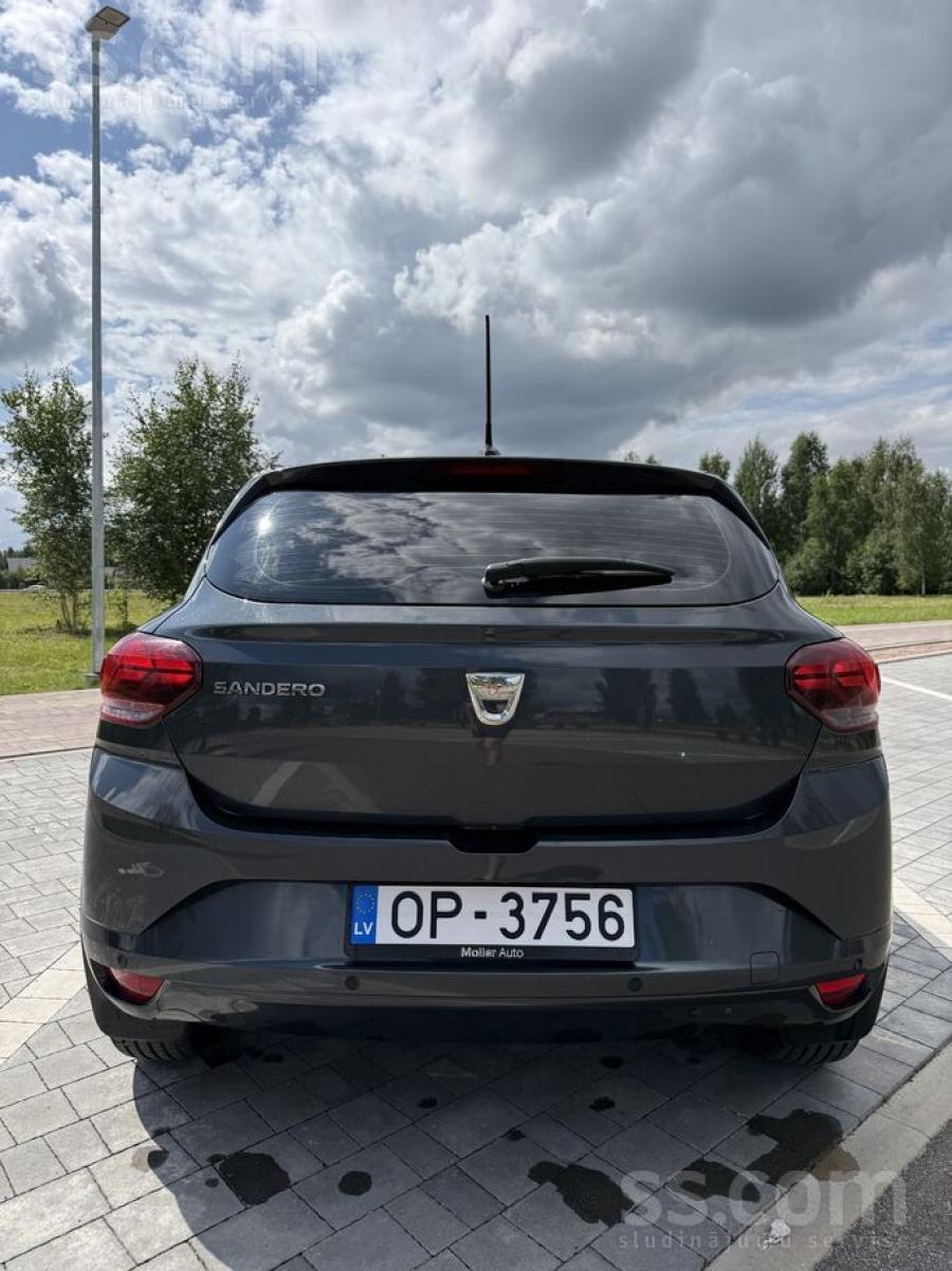 Grey Dacia Sandero 2021 in Jelgava, with an engine capacity of 1.00 L and mileage of 72 thousand km for 9500 €, photo 5 on AUTOMOTO.COM.LV