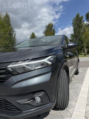 Grey Dacia Sandero 2021 in Jelgava, with an engine capacity of 1.00 L and mileage of 72 thousand km for 9500 €, photo 9 on AUTOMOTO.COM.LV