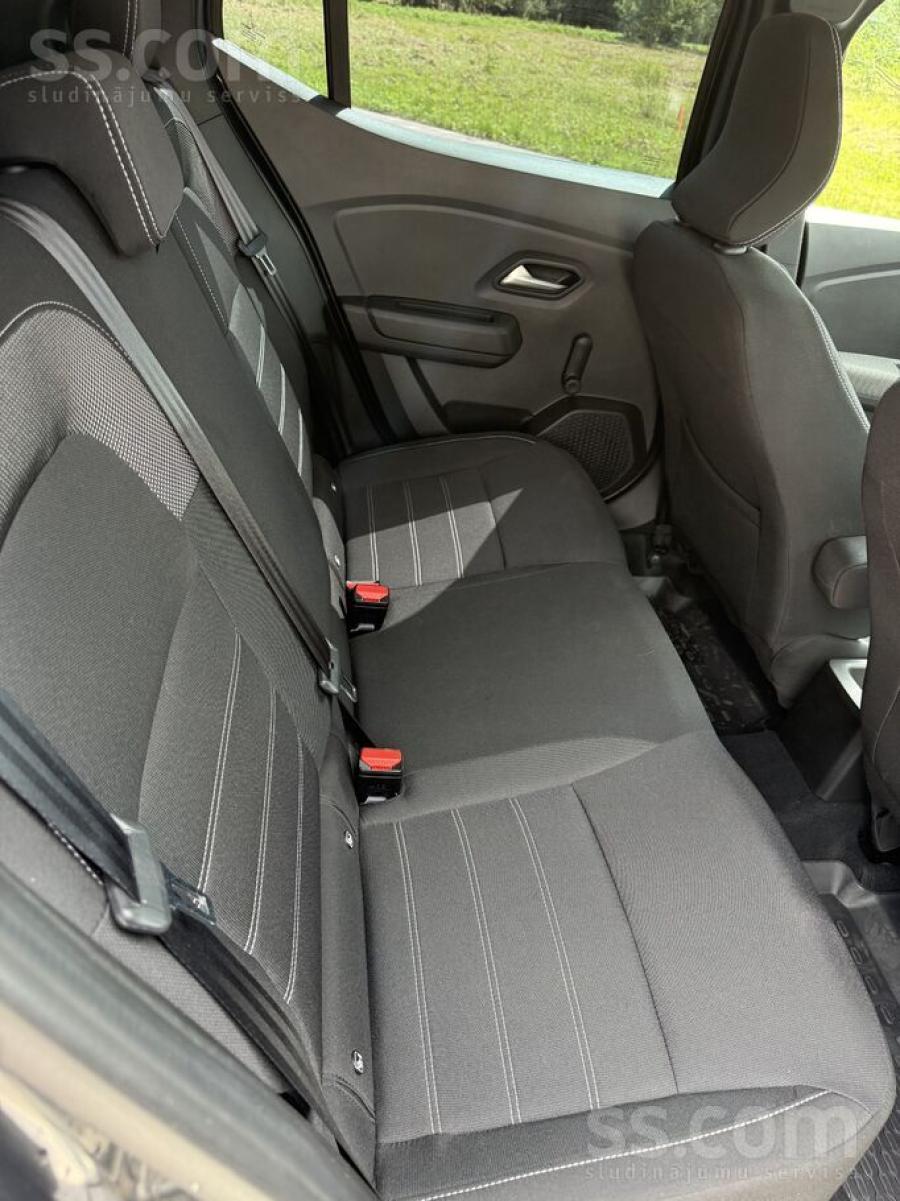 Grey Dacia Sandero 2021 in Jelgava, with an engine capacity of 1.00 L and mileage of 72 thousand km for 9500 €, photo 15 on AUTOMOTO.COM.LV