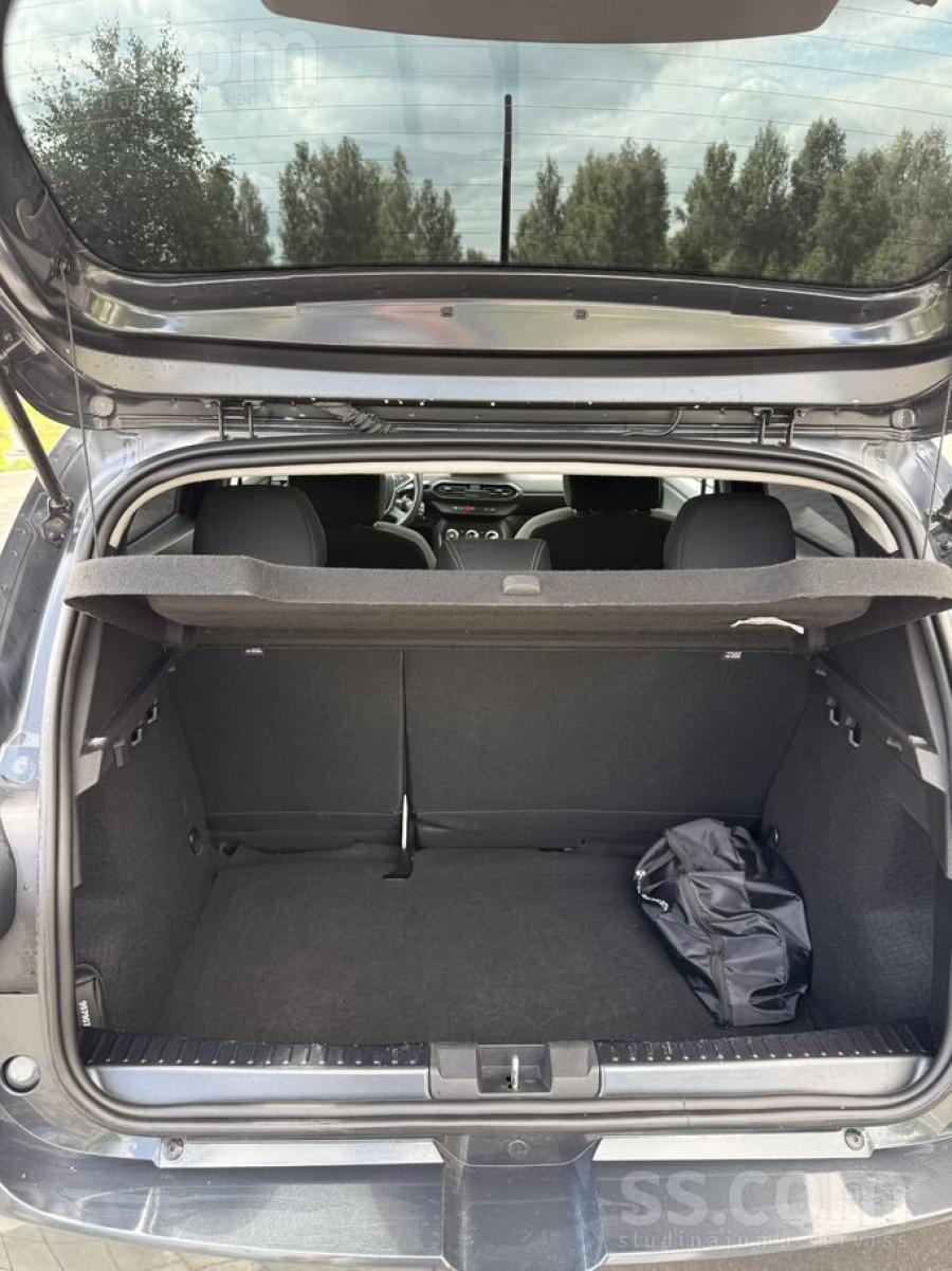 Grey Dacia Sandero 2021 in Jelgava, with an engine capacity of 1.00 L and mileage of 72 thousand km for 9500 €, photo 16 on AUTOMOTO.COM.LV