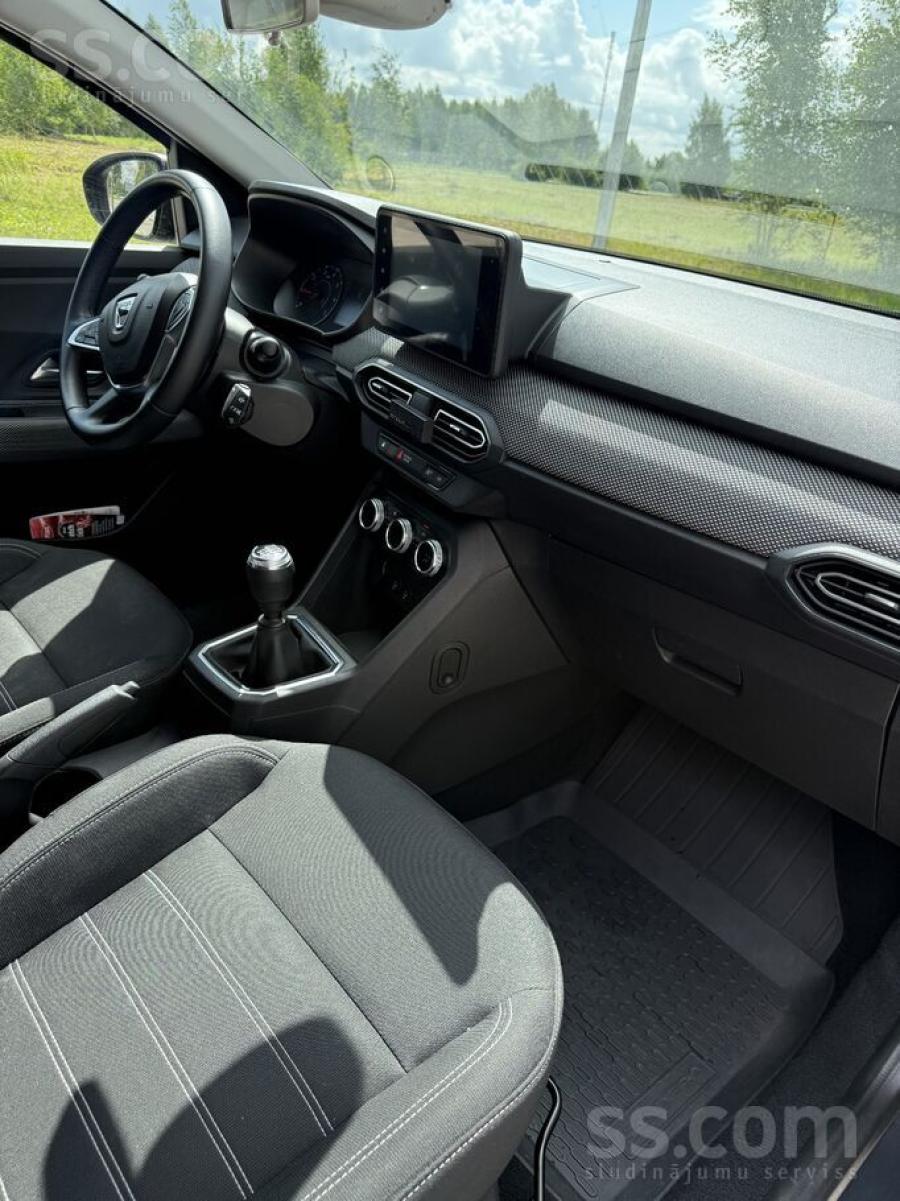 Grey Dacia Sandero 2021 in Jelgava, with an engine capacity of 1.00 L and mileage of 72 thousand km for 9500 €, photo 19 on AUTOMOTO.COM.LV