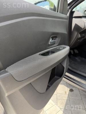 Grey Dacia Sandero 2021 in Jelgava, with an engine capacity of 1.00 L and mileage of 72 thousand km for 9500 €, photo 21 on AUTOMOTO.COM.LV