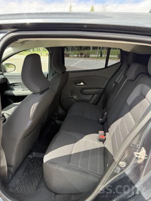 Grey Dacia Sandero 2021 in Jelgava, with an engine capacity of 1.00 L and mileage of 72 thousand km for 9500 €, photo 22 on AUTOMOTO.COM.LV