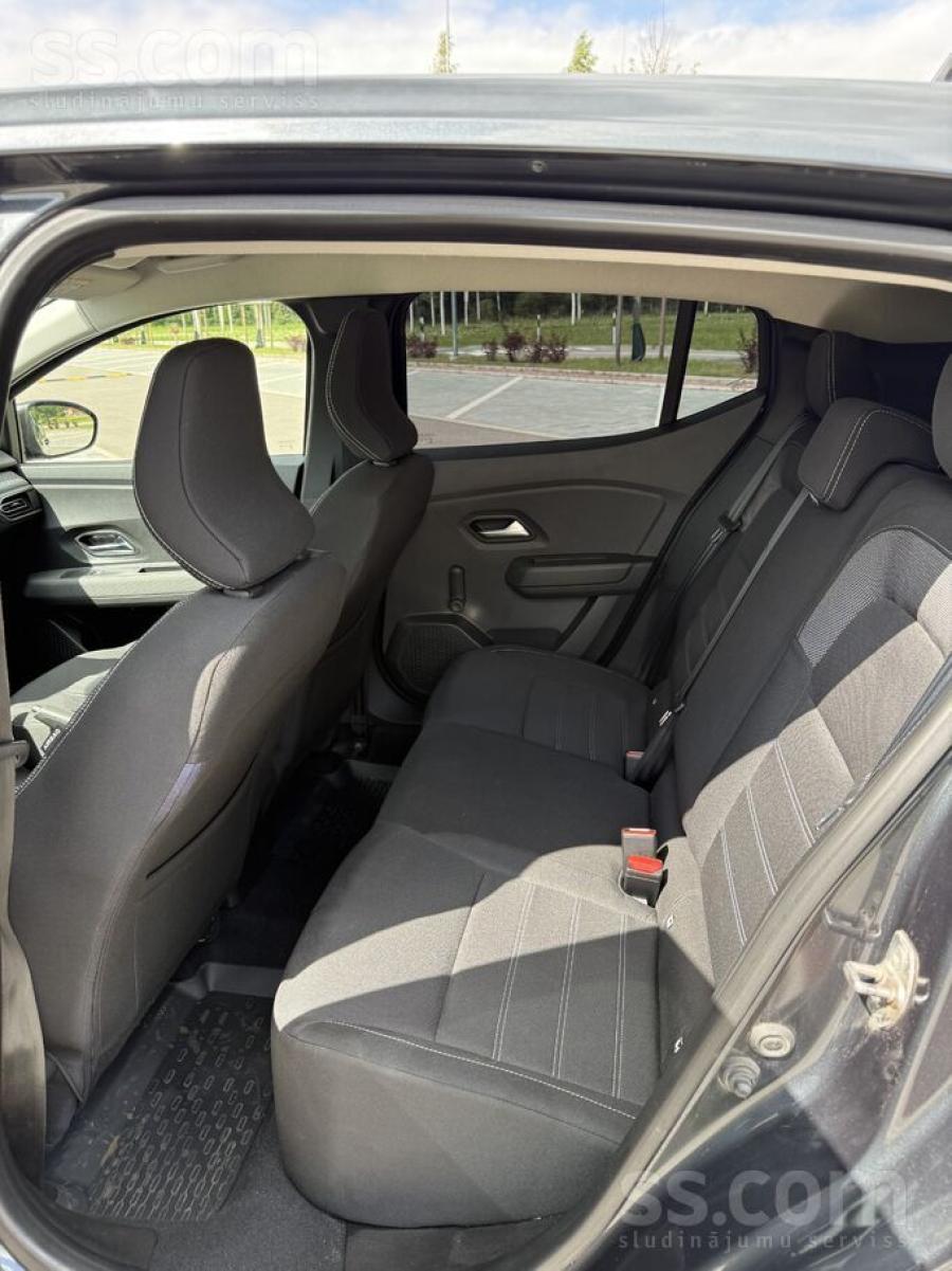 Grey Dacia Sandero 2021 in Jelgava, with an engine capacity of 1.00 L and mileage of 72 thousand km for 9500 €, photo 22 on AUTOMOTO.COM.LV