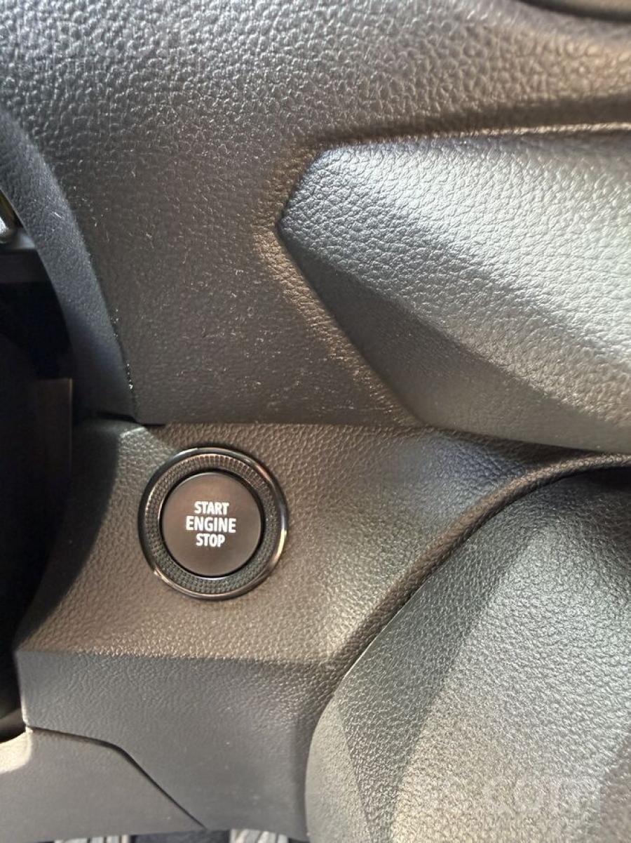 Grey Dacia Sandero 2021 in Jelgava, with an engine capacity of 1.00 L and mileage of 72 thousand km for 9500 €, photo 28 on AUTOMOTO.COM.LV